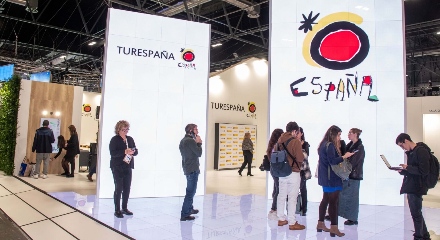 Comienza FITUR 2025, y España confía en llegar a los 100 millones de ...